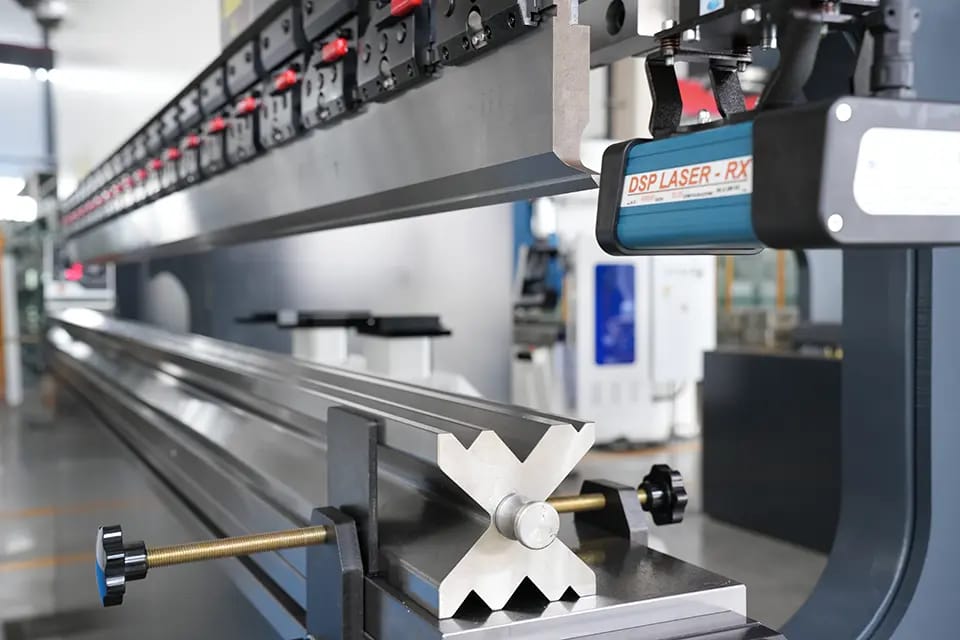 Press Brake vs Shearing Machine: What Are the Differences - Krrass