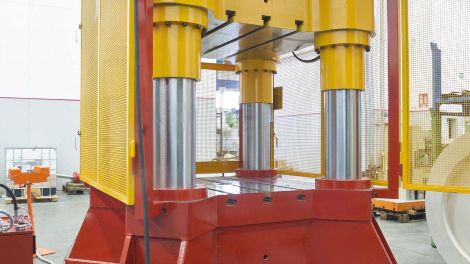 Working principle of four-column hydraulic press machine - KRRASS CNC ...