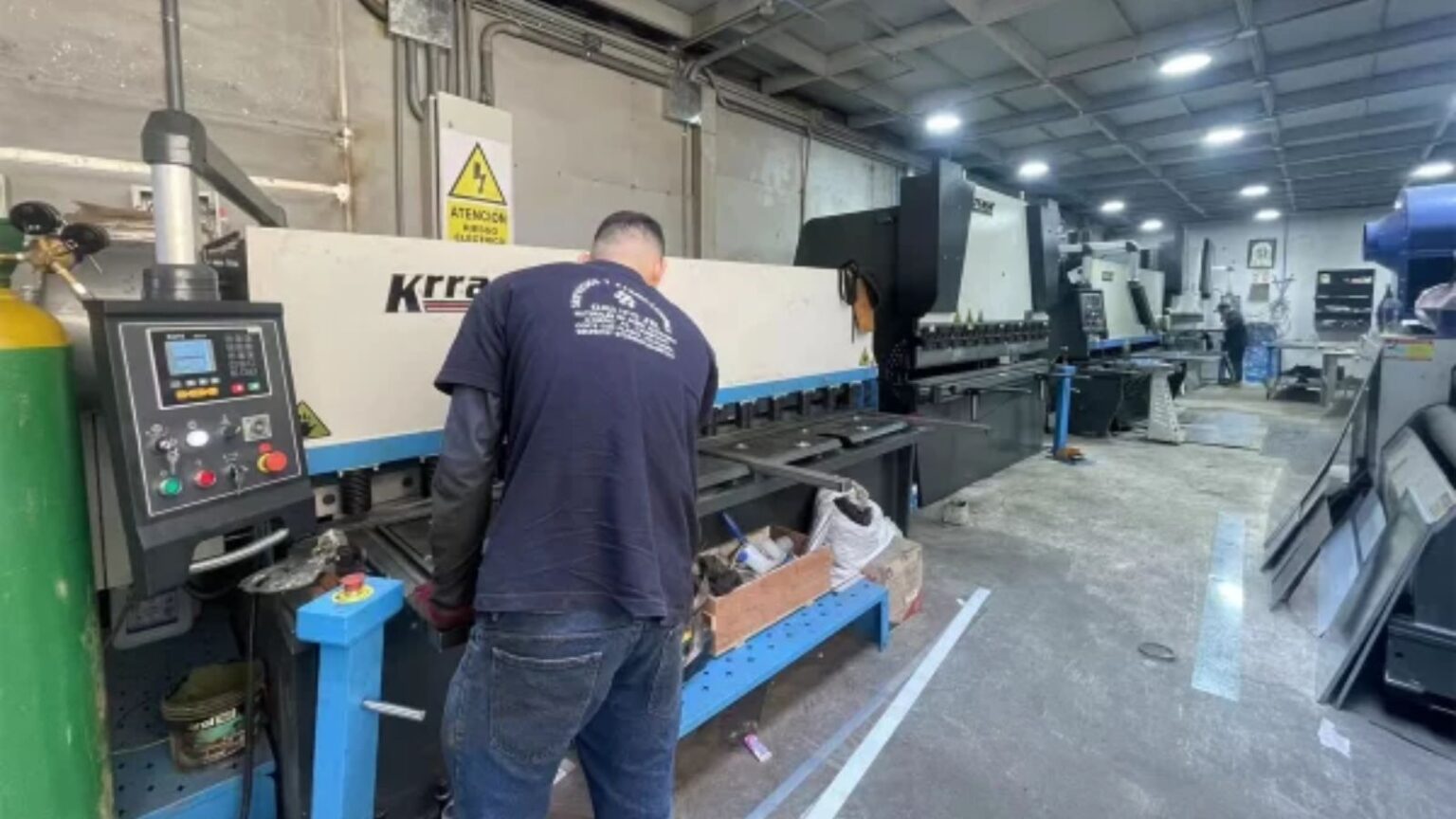 Essential Safety Protocols for Operating Shearing Machines - KRRASS ...